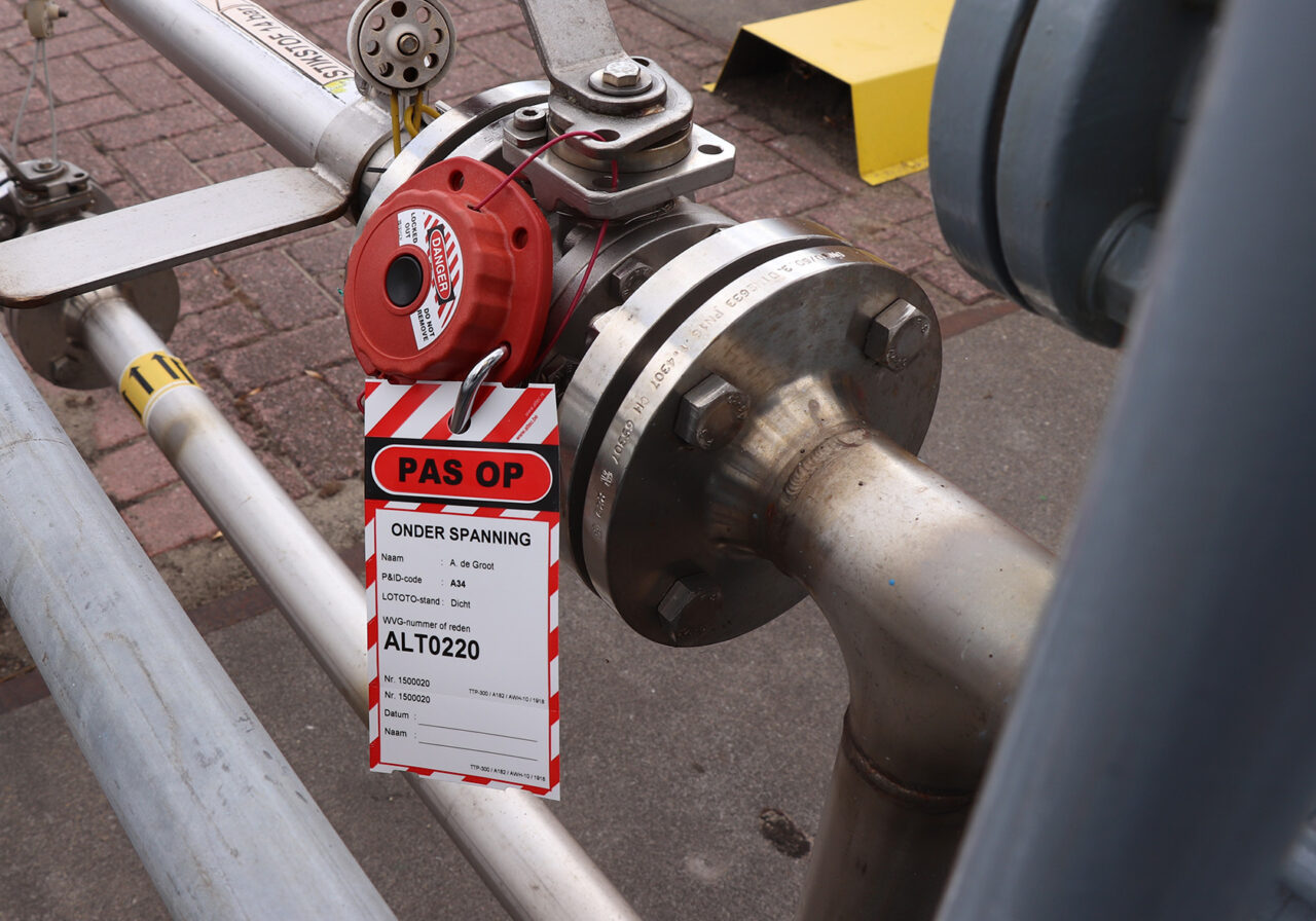 Brady Lockout Tagout - ALTEC industrial identification B.V.